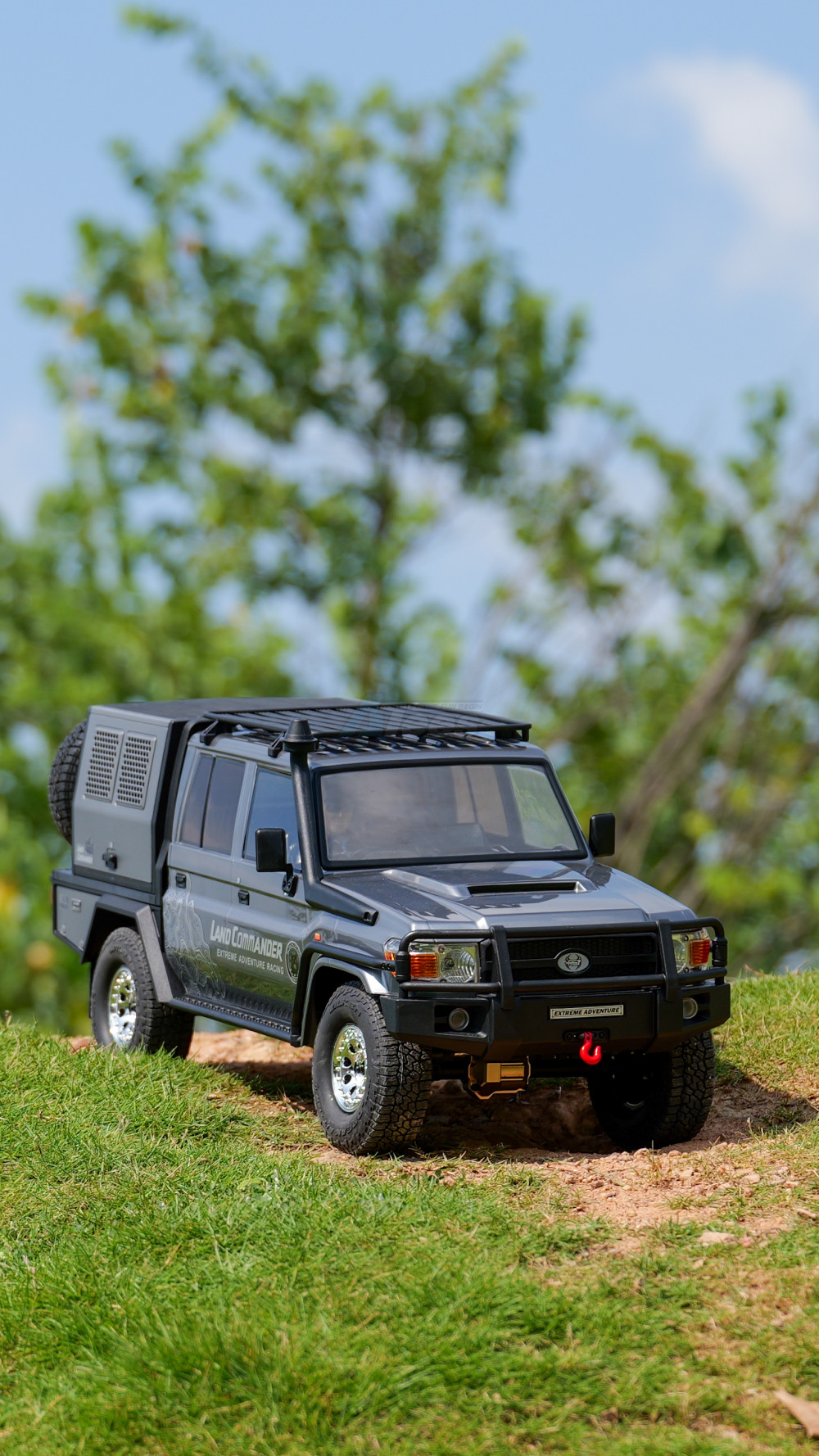 RGT EX86160 Land Commander 1/10 Land Commander LC79 Rock Crawler RTR ...